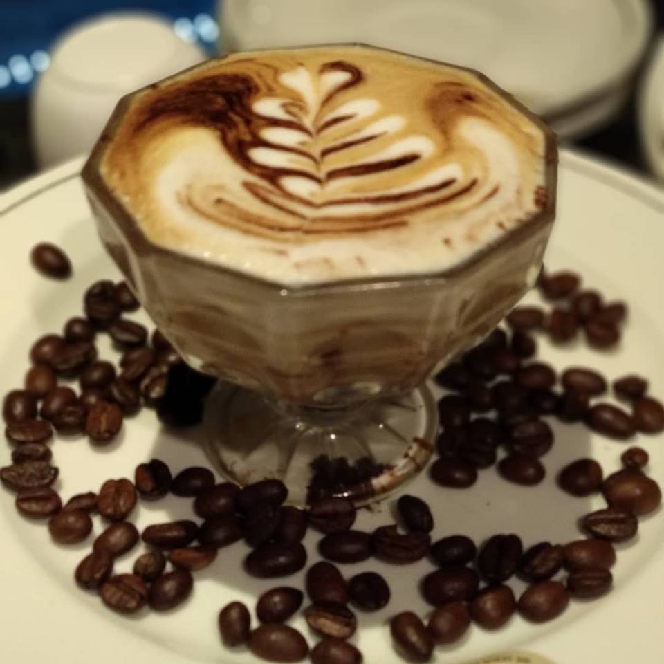 CAFÉ LATTE – lacafeotheque